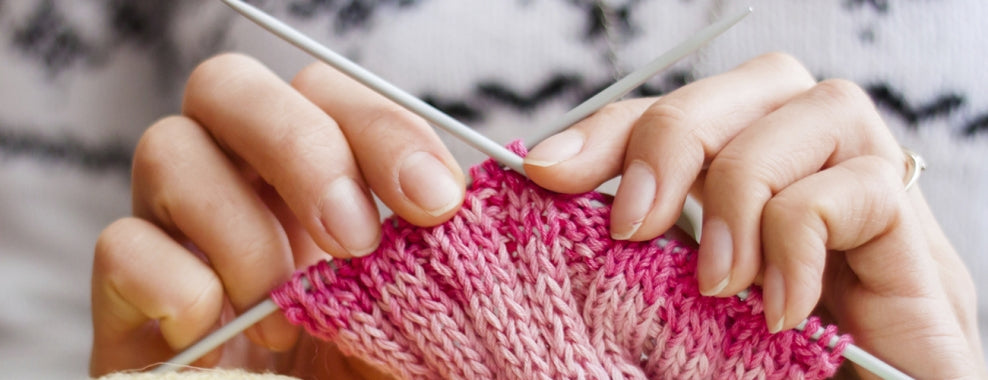 Knitting Tutorial: How To Fix A Split Stitch With a Duplicate Stitch